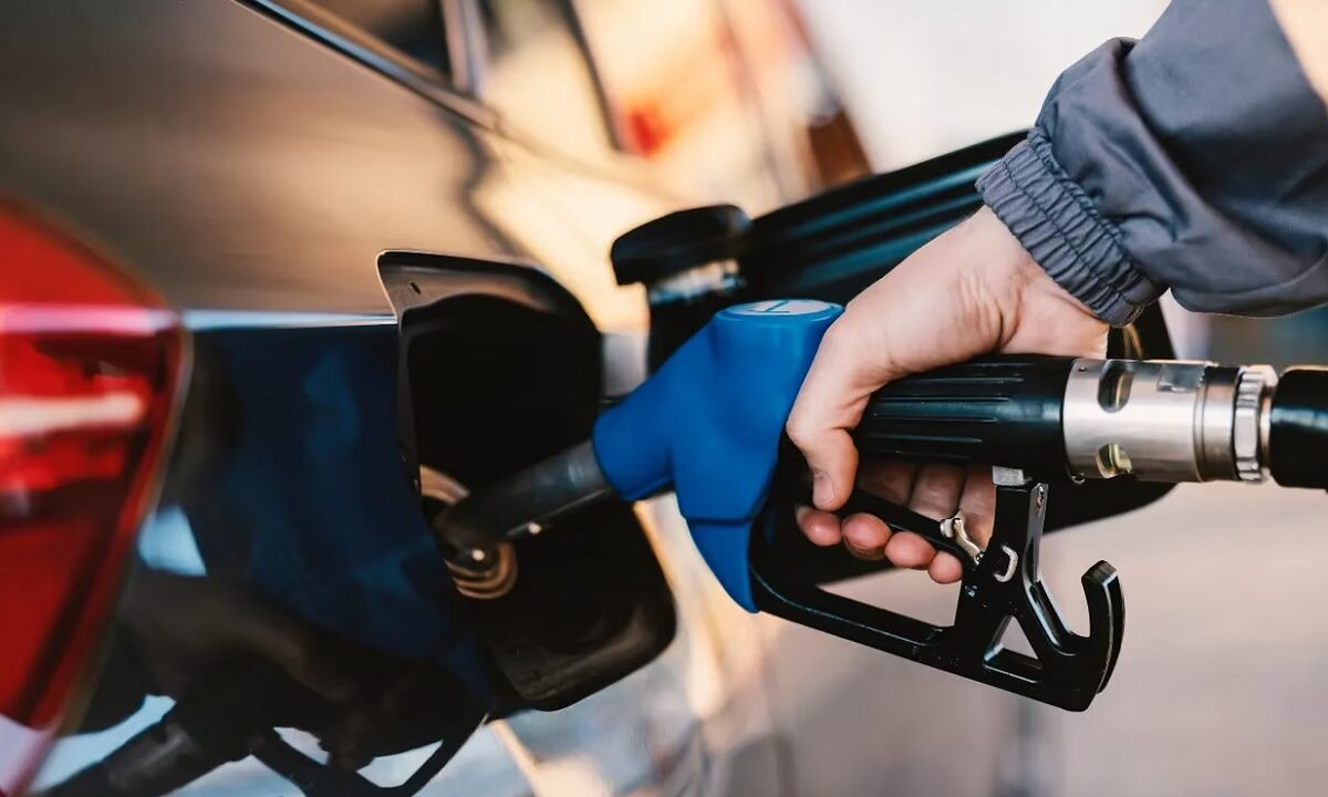 Aumenta la nafta: adelantaron cuánto subirá el precio por litro - Medios Provincia