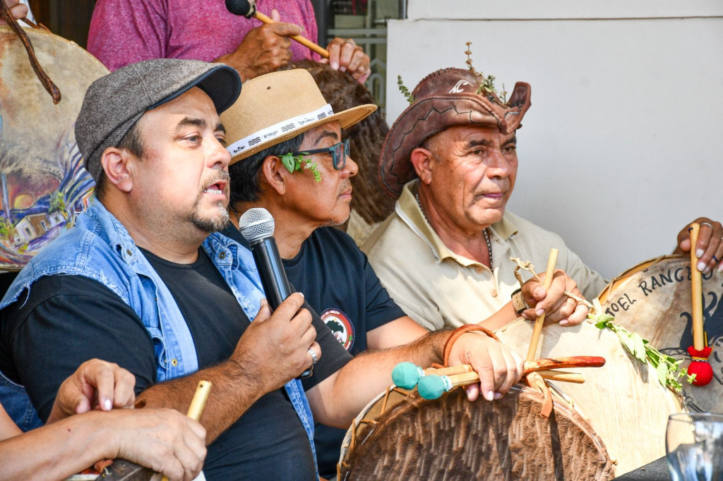Con sus cajas y coplas, chayeros invitan a participar de la Marcha y ...