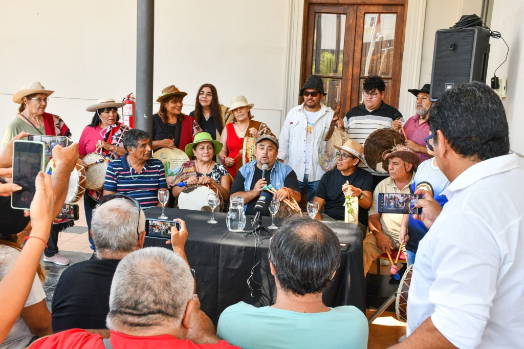 Con sus cajas y coplas, chayeros invitan a participar de la Marcha y ...