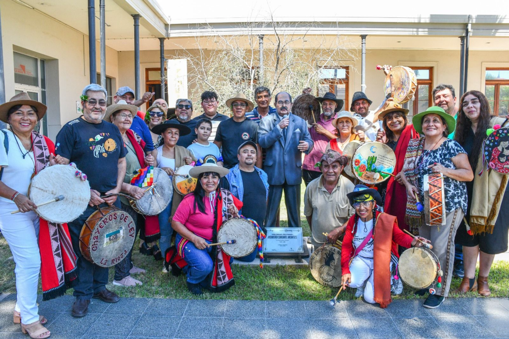 Con sus cajas y coplas, chayeros invitan a participar de la Marcha y ...